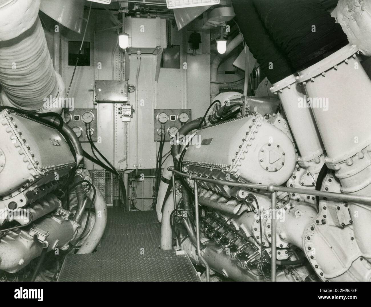 HMS Highburton, engine room with twin Deltic installation Stock Photo ...