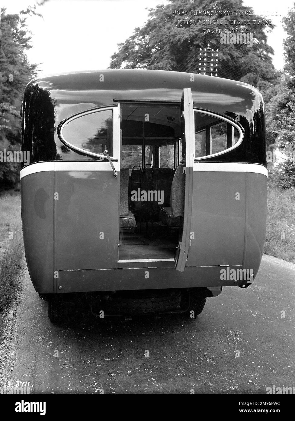 Bus 3 Black and White Stock Photos & Images - Alamy