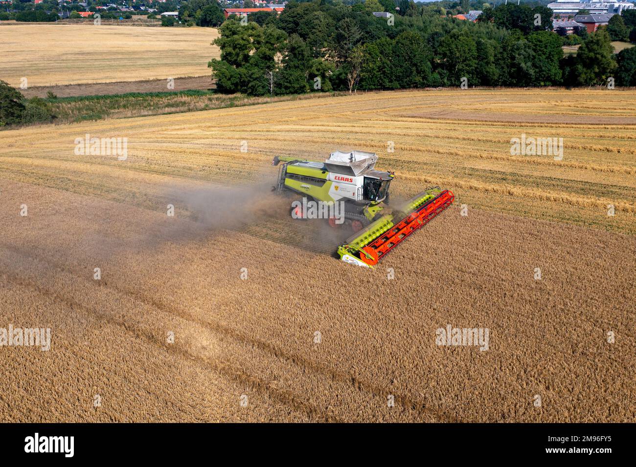 Class combine hi-res stock photography and images - Alamy