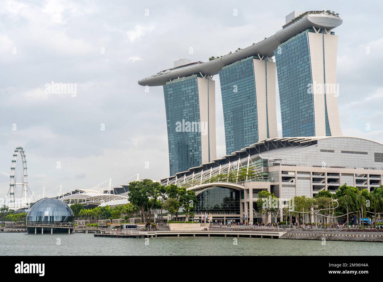 Marina Bay Sands Hotel and shopping complex including the glass dome ...