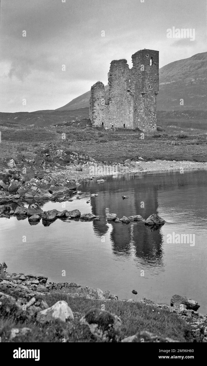 Building reflection water Black and White Stock Photos & Images - Alamy