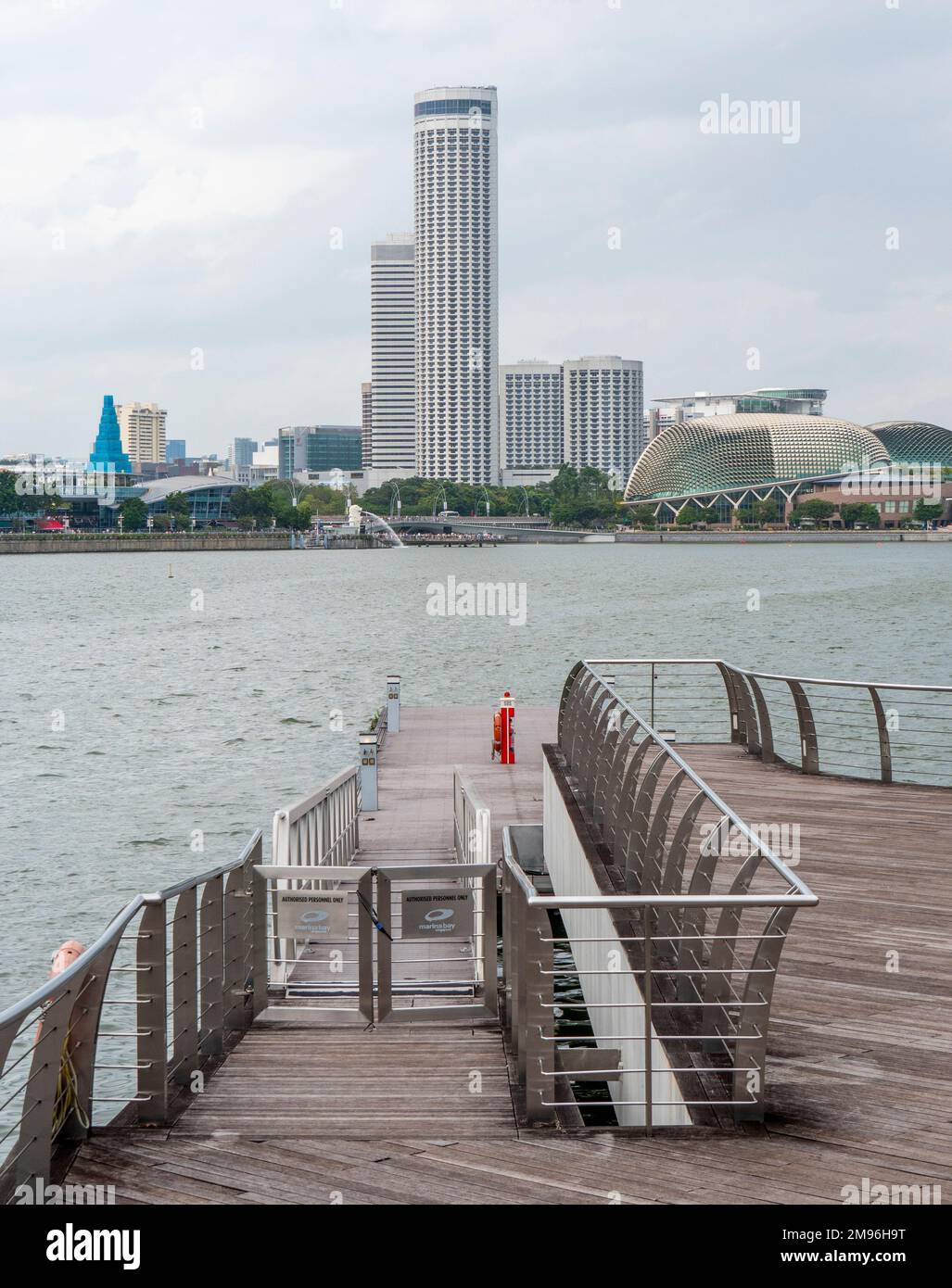 Raffles City Complex, Hotel Swissotel The Stamford and Fairmont ...