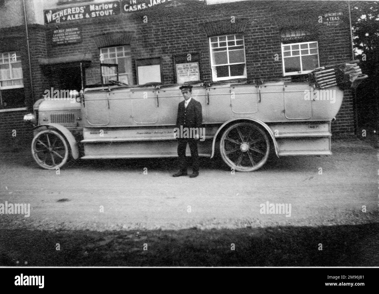 Inn outside Black and White Stock Photos & Images - Alamy