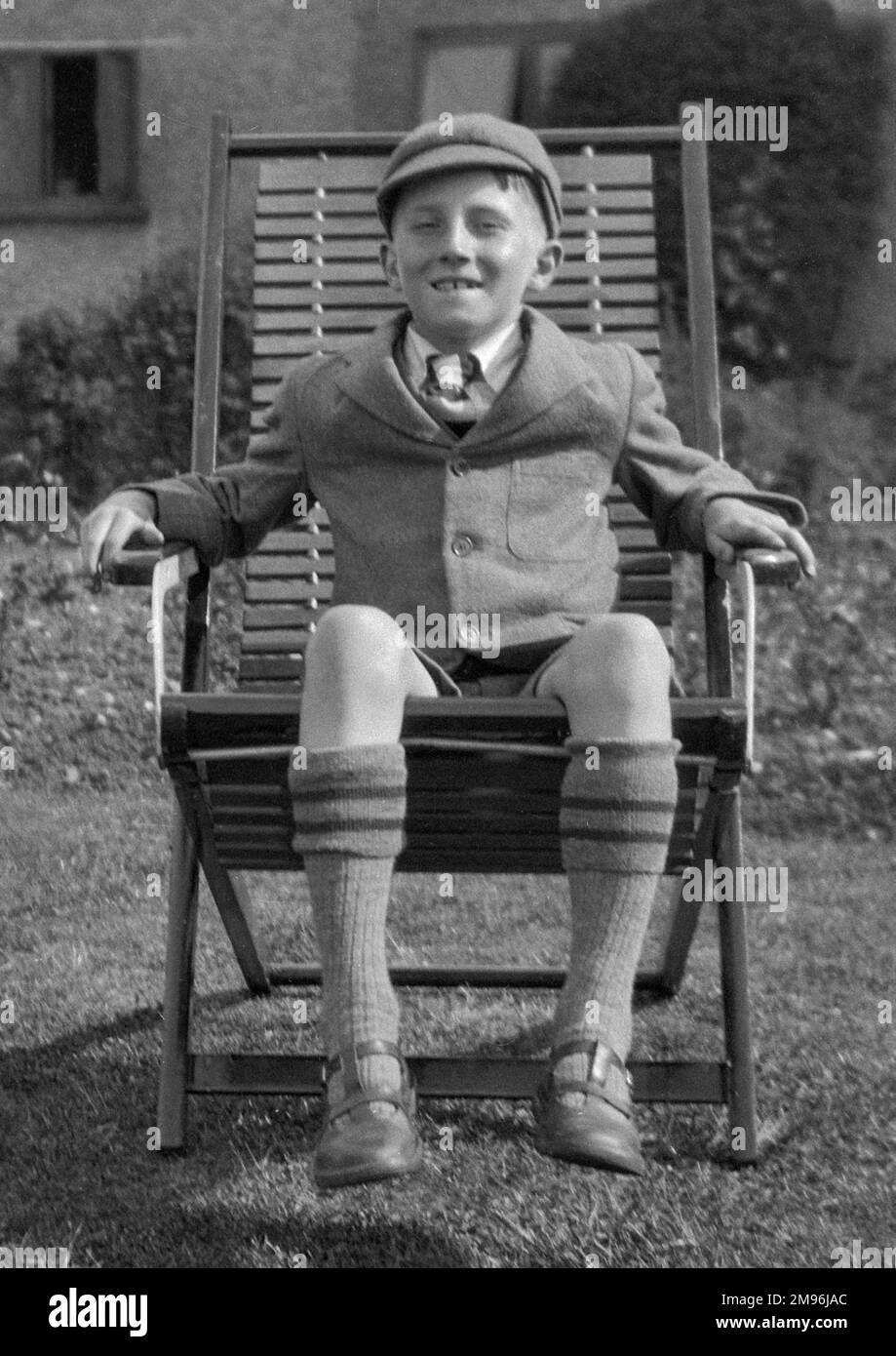 Schoolboy shorts hi-res stock photography and images - Alamy