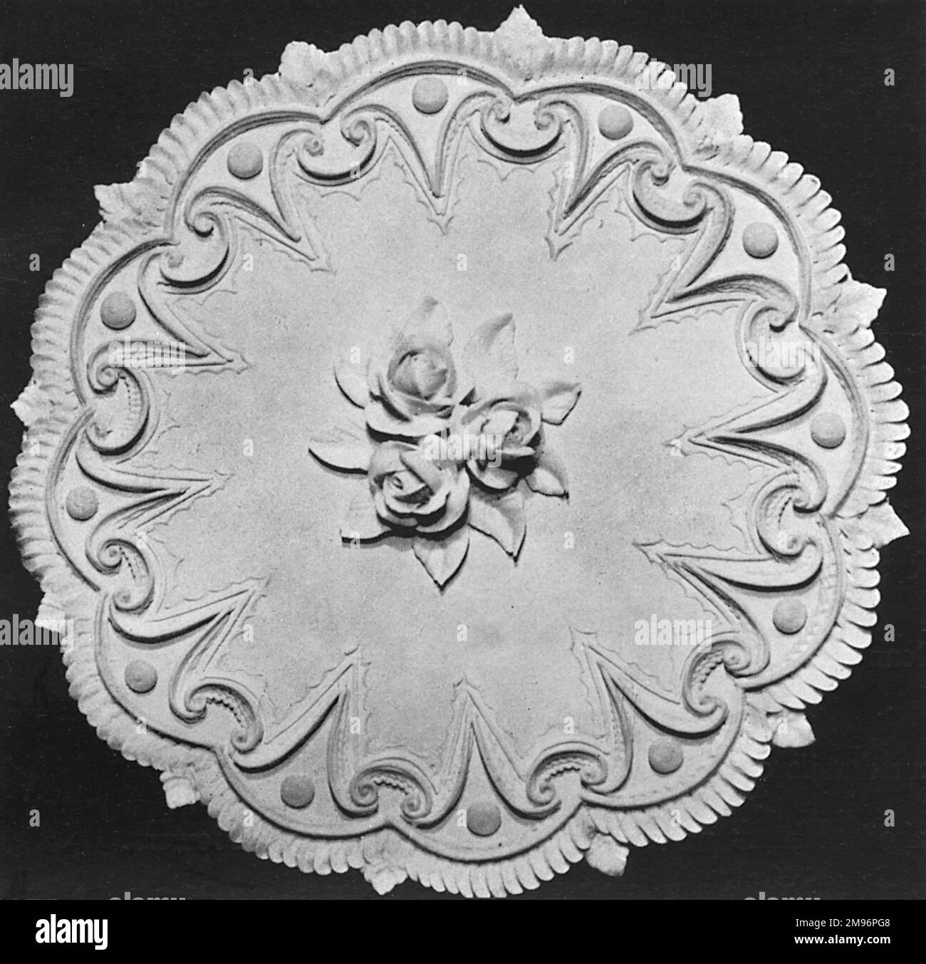 Designs for Cake Tops, Serrated Crescent Border Design Stock Photo - Alamy