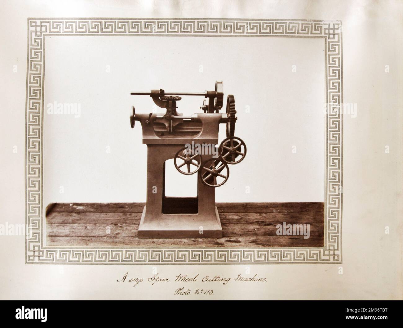 A size spur wheel cutting machine Stock Photo - Alamy