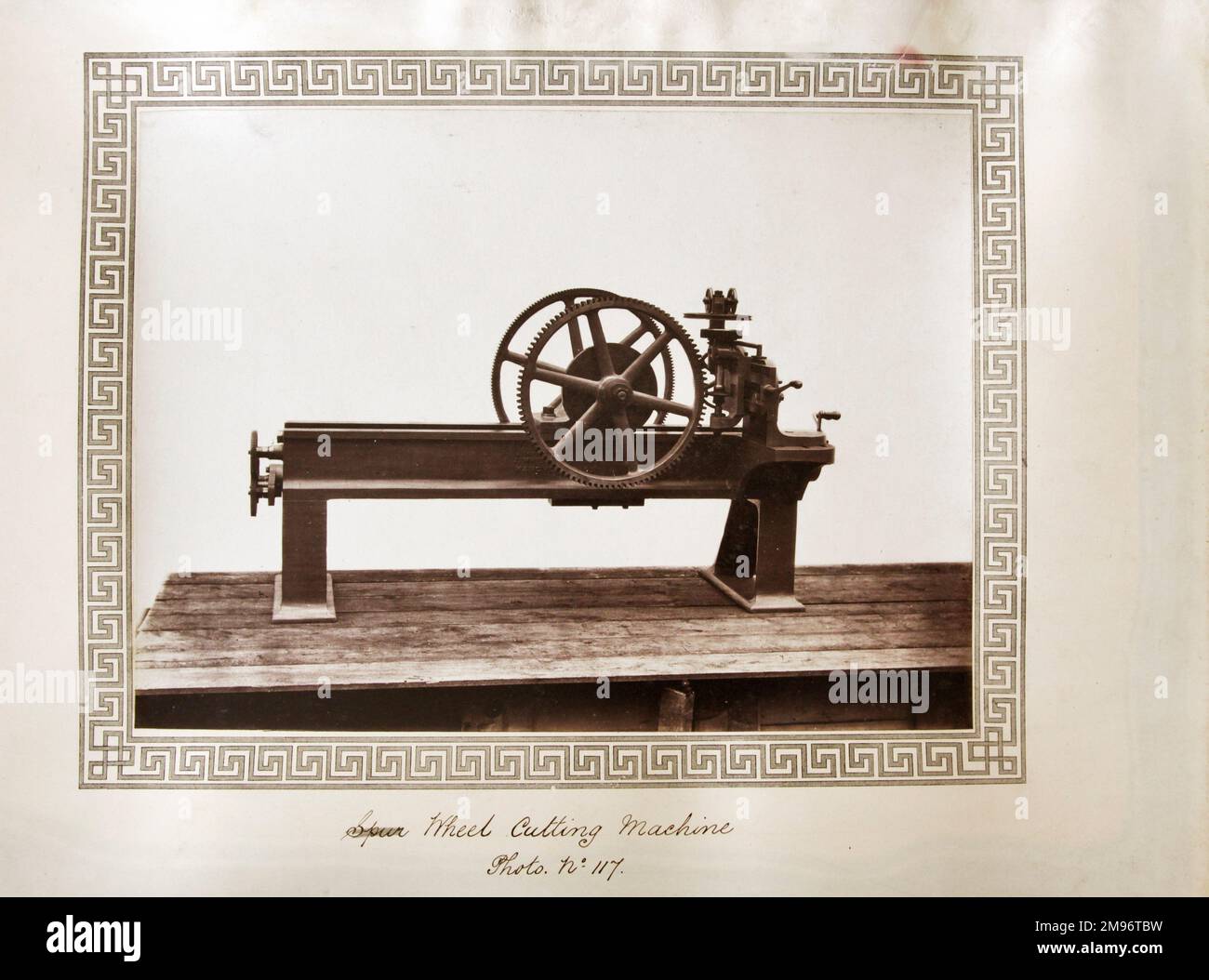 Wheel cutting machine Stock Photo - Alamy