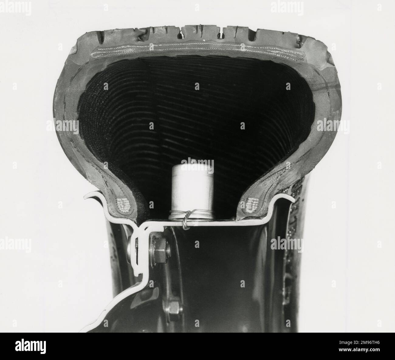 Car cross section hi-res stock photography and images - Alamy