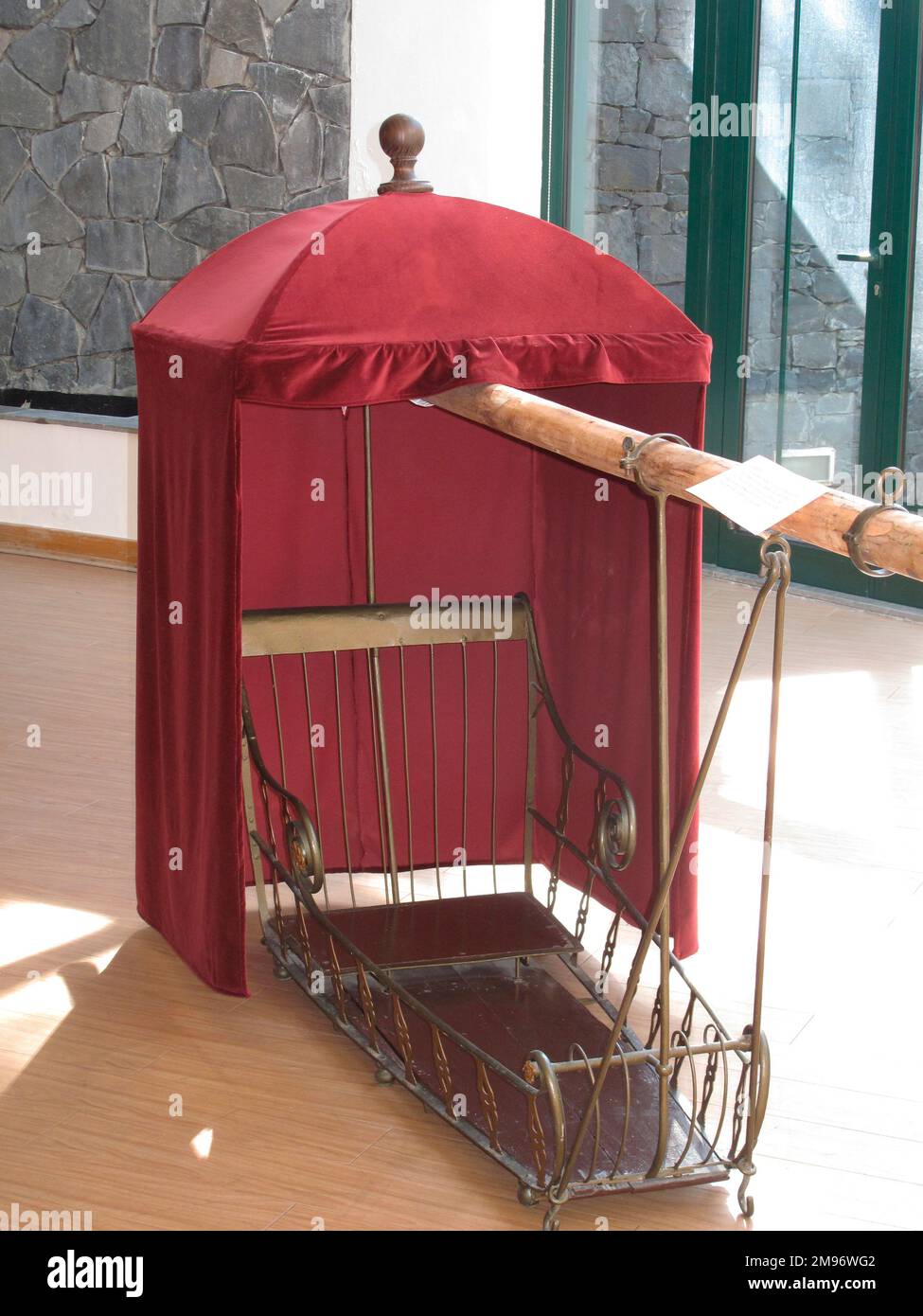 Portugal, Madeira, Funchal, Monte: Antique sedan-chair Stock Photo - Alamy