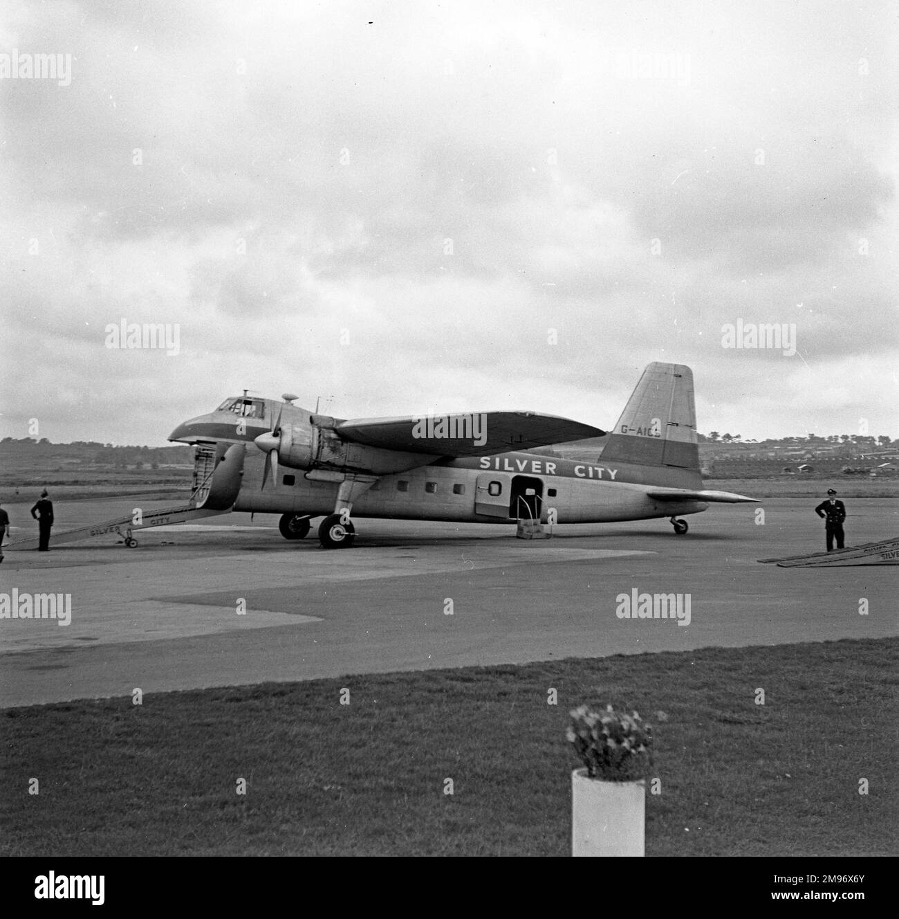 Freighter load Black and White Stock Photos & Images - Alamy