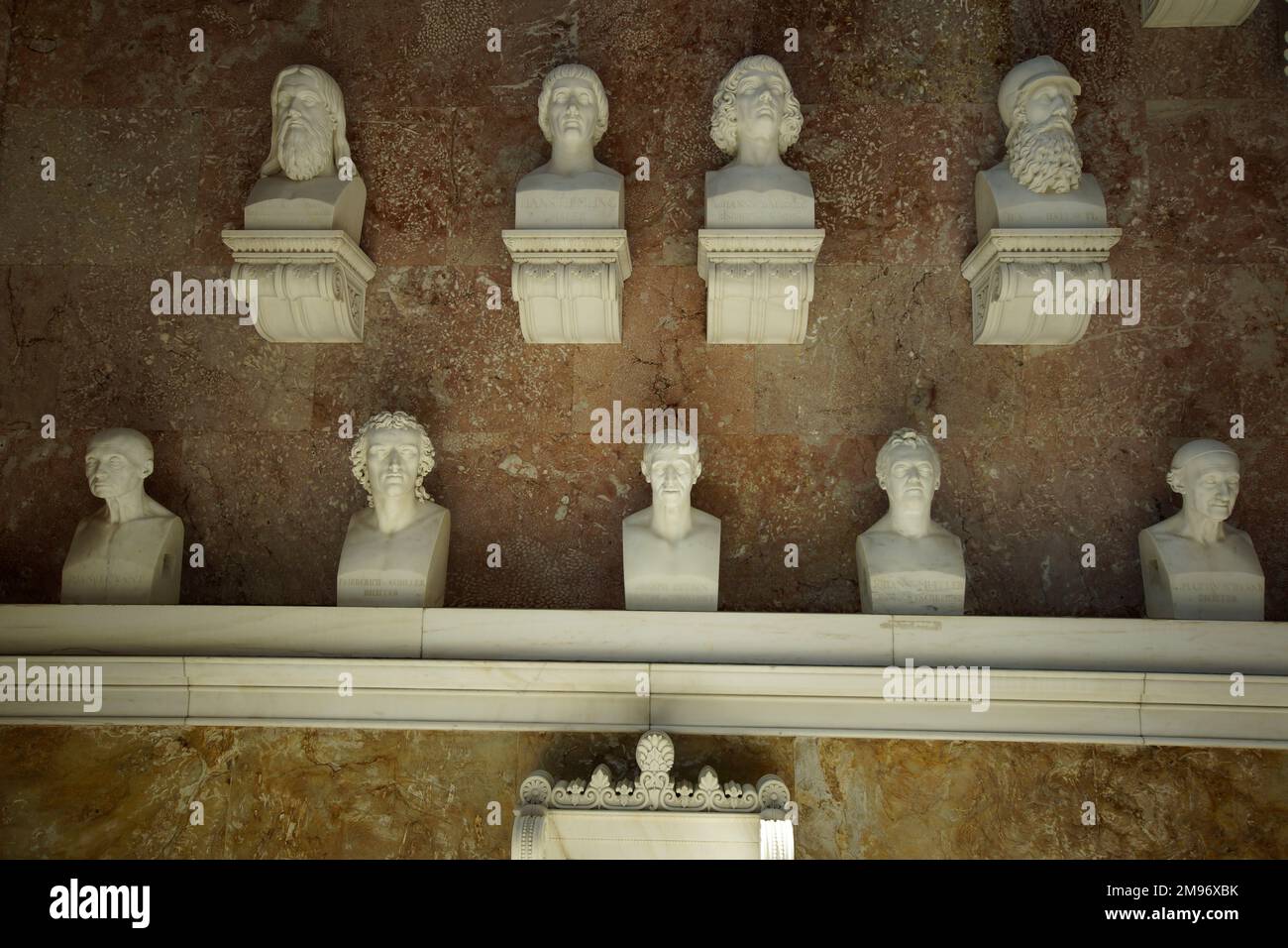 Busts famous artists walhalla hi-res stock photography and images - Alamy