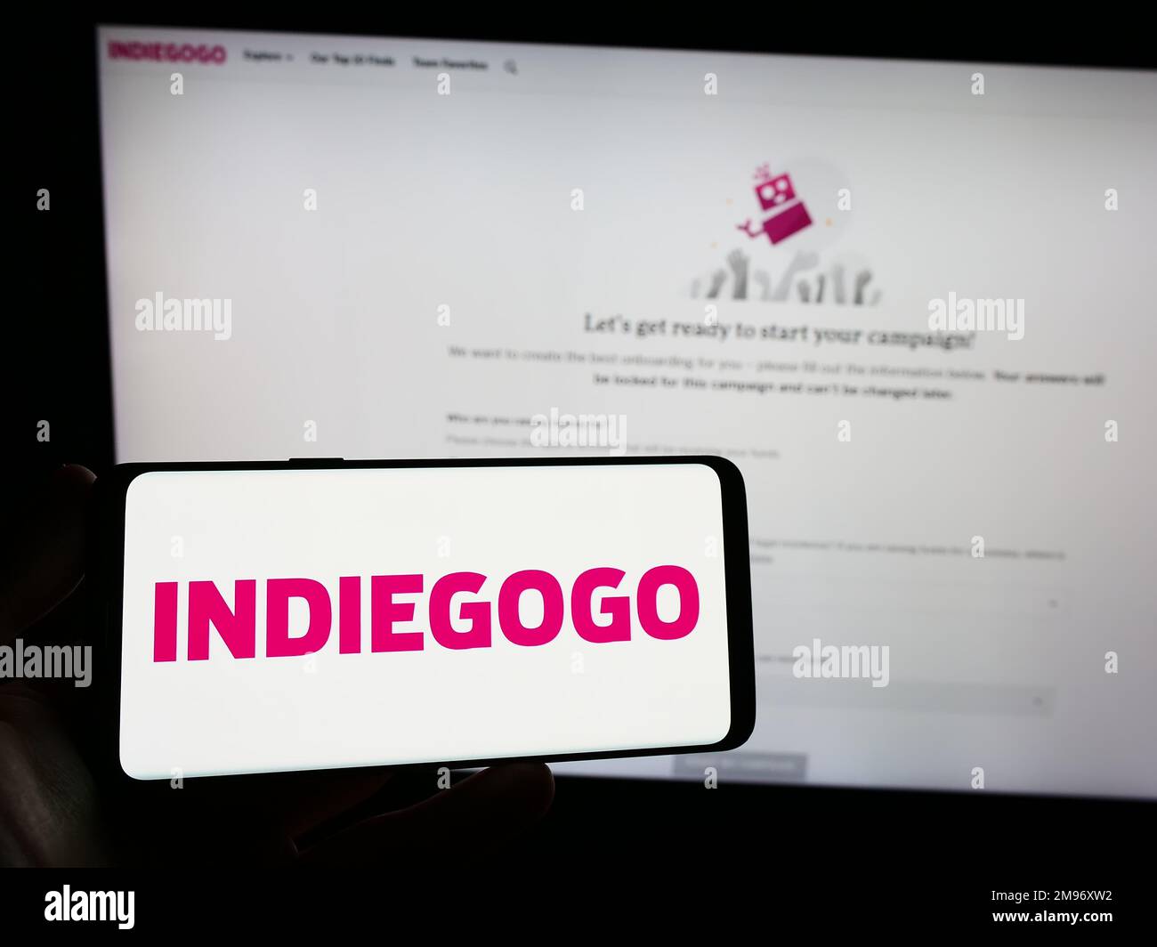 Indiegogo logo hi-res stock photography and images - Alamy