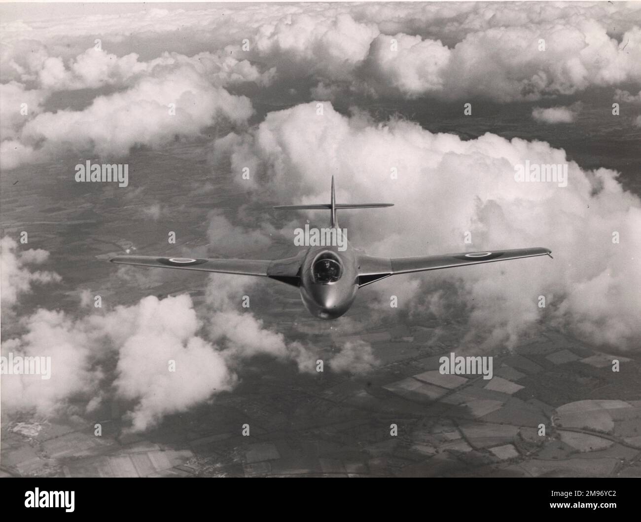 Hawker P1040, VP401, research aircraft in flight which led to the Sea ...
