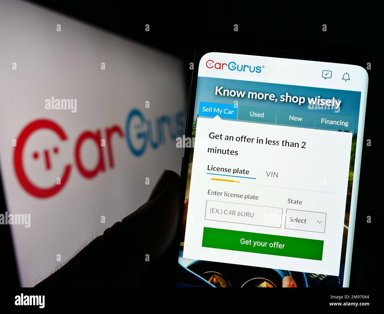 Car gurus hi-res stock photography and images - Alamy