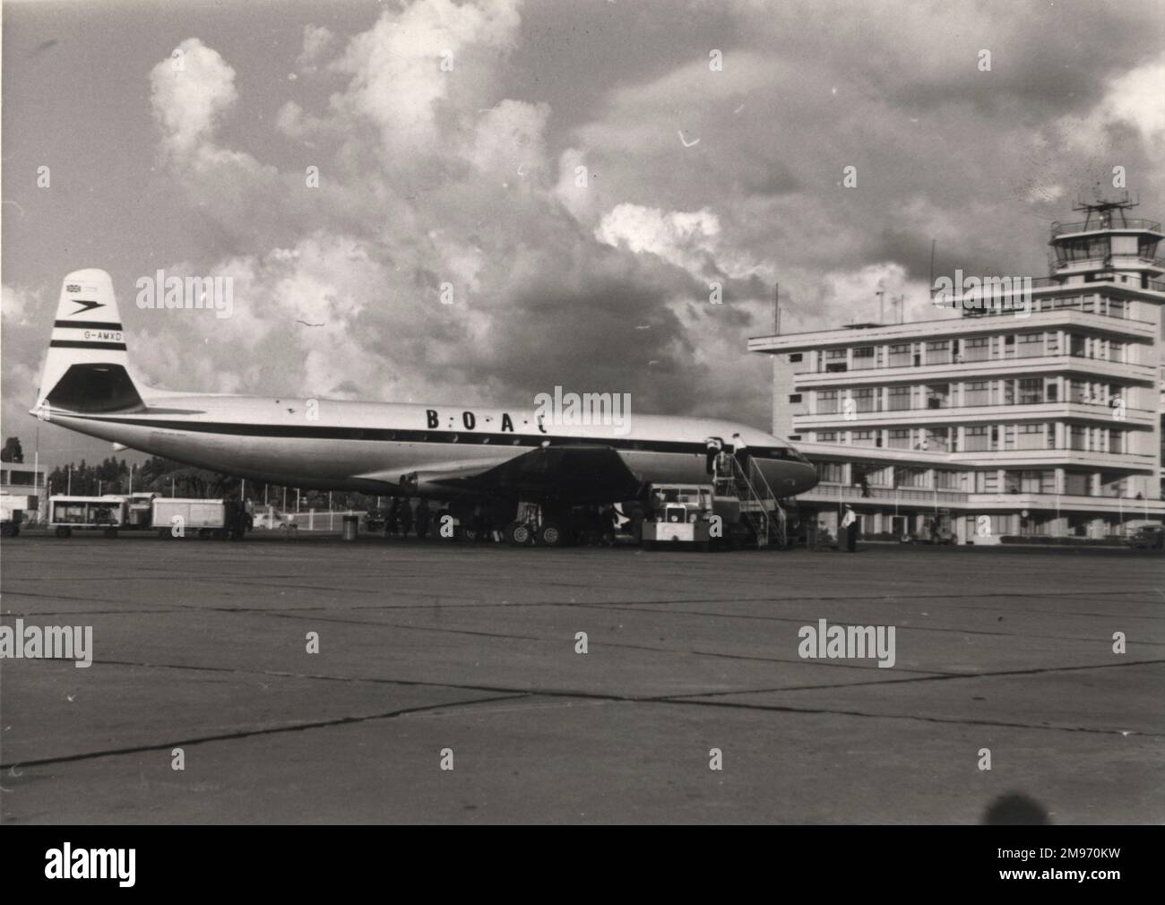 de Havilland DH106 Comet 2, G-AMXD, of BOAC Stock Photo - Alamy