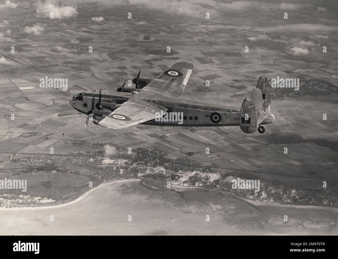 Avro york transport aircraft hi-res stock photography and images - Alamy