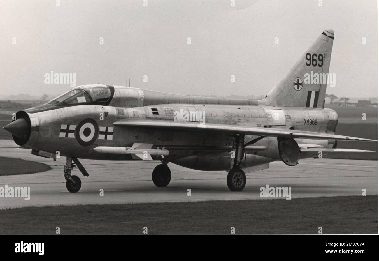 English Electric Lightning T4, XM969 Stock Photo - Alamy