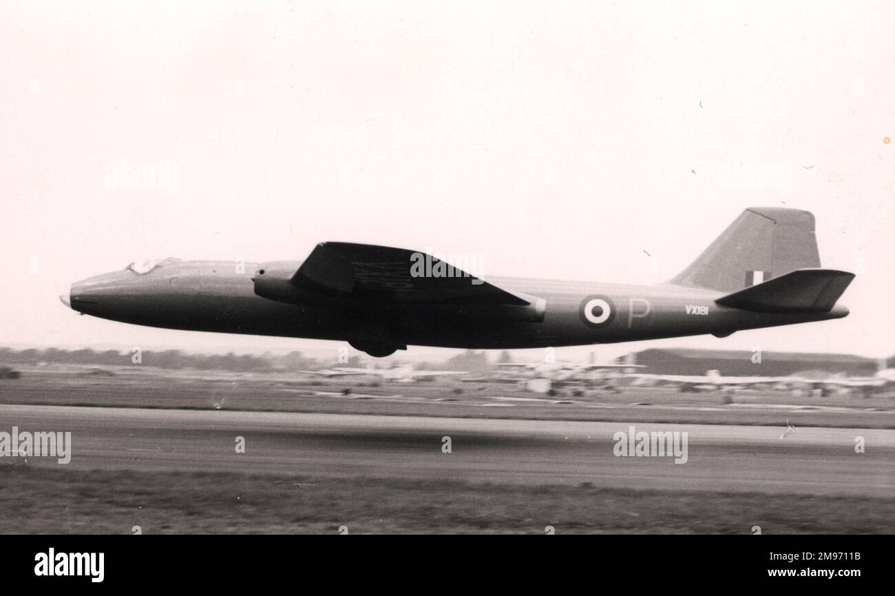First prototype English Electric Canberra PR3, VX181, takes-off at ...