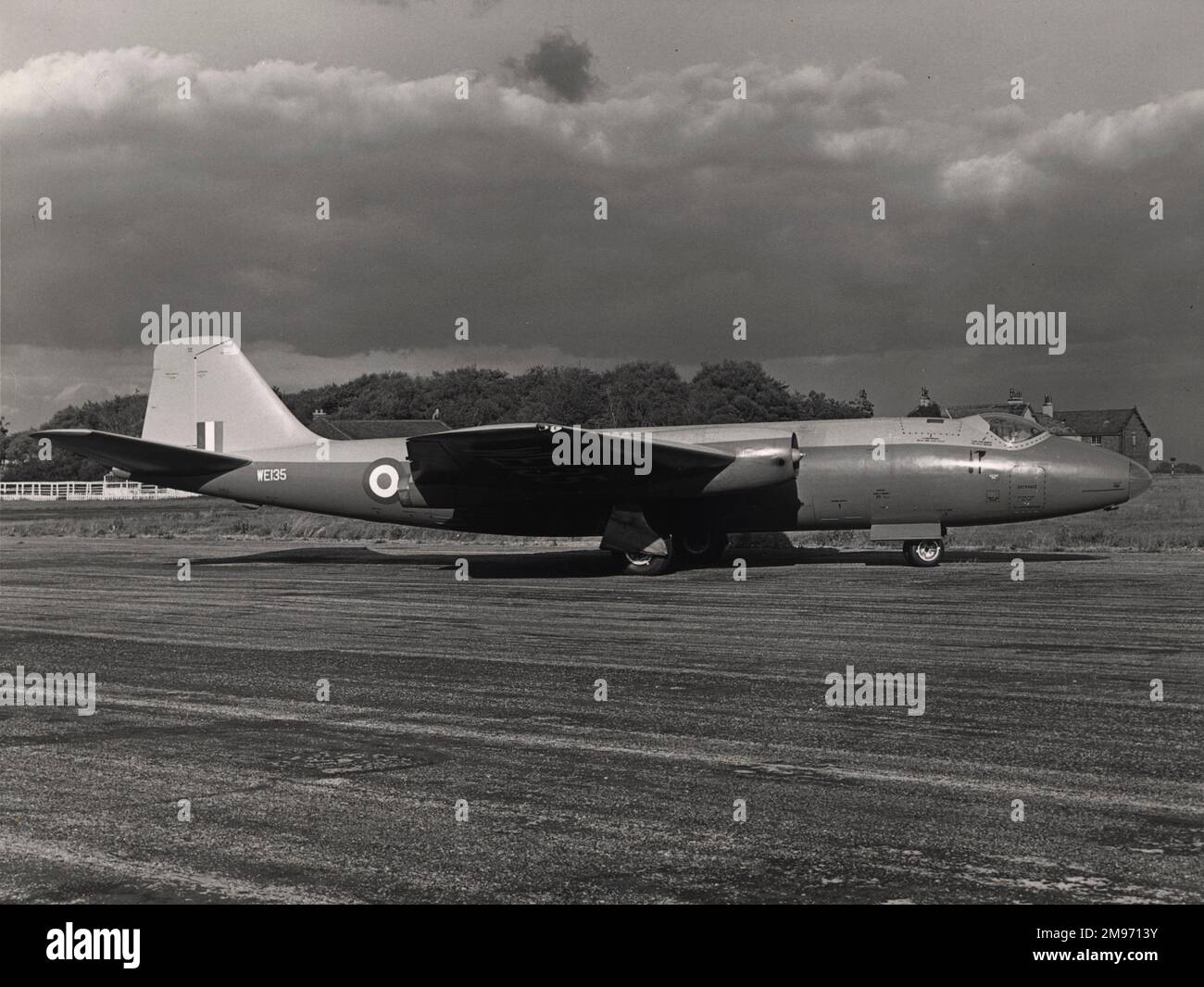 English electric canberra pr3 hi-res stock photography and images - Alamy
