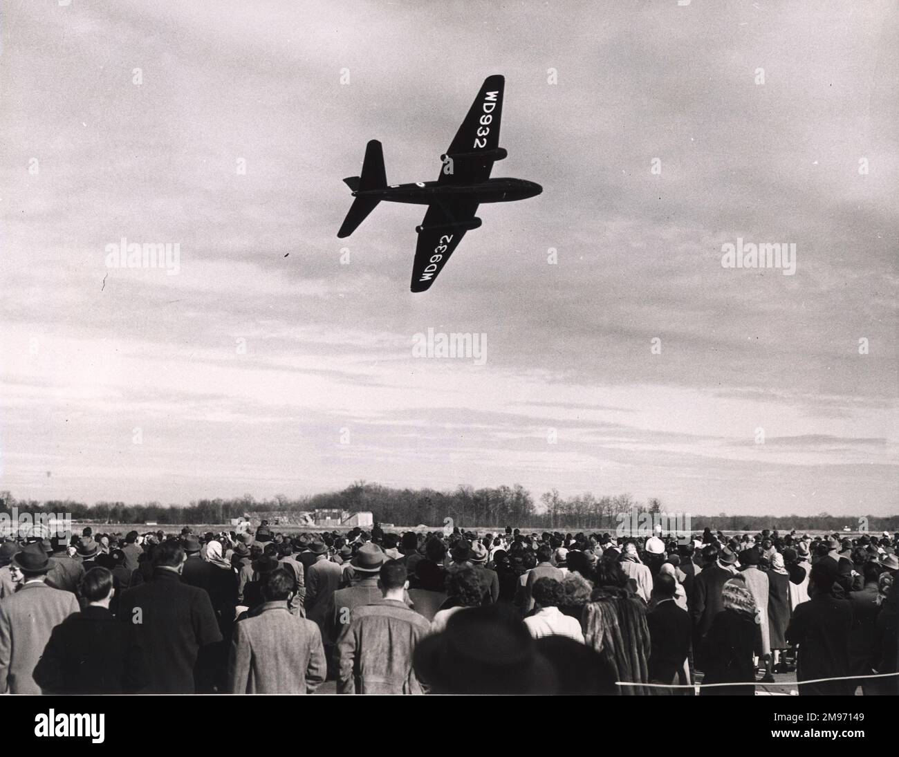 English Electric Canberra B2, WD932, was demonstrated at Martin Airport ...