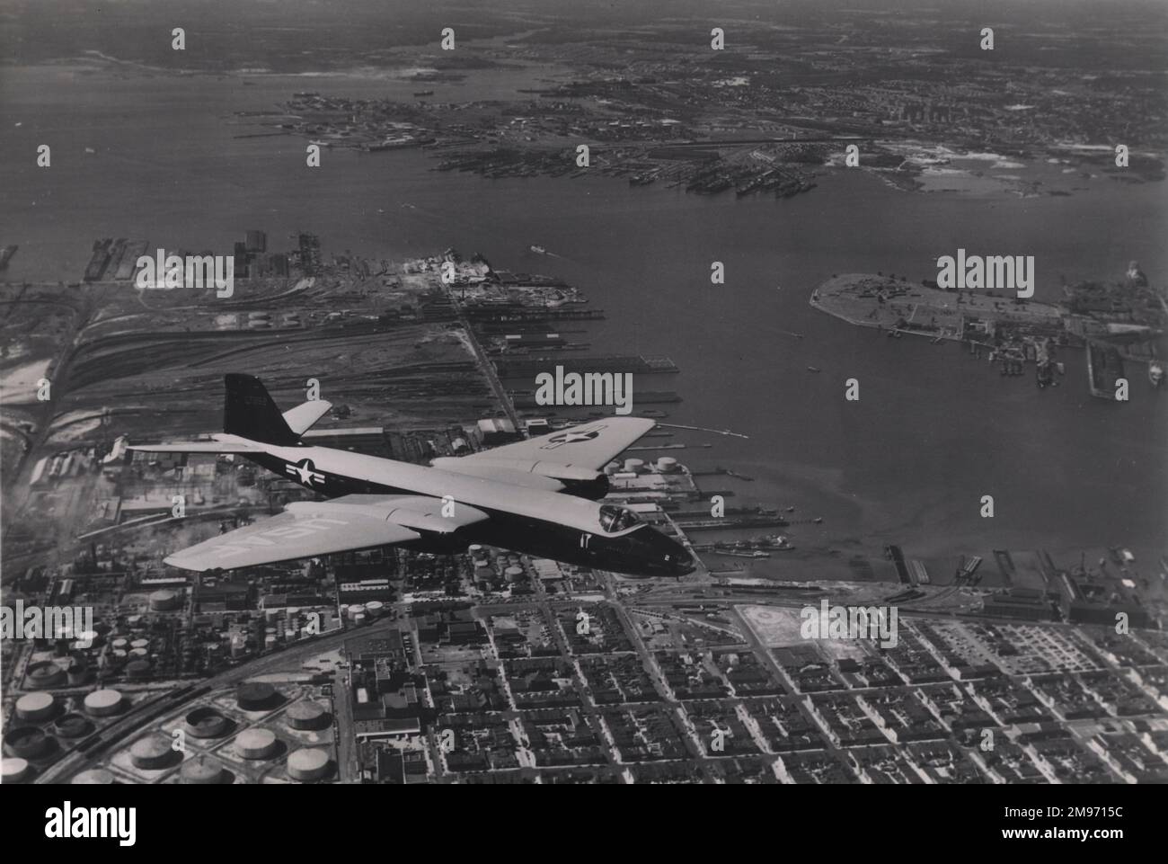 English Electric Canberra B2, WD932, flies over Baltimore in USAF ...