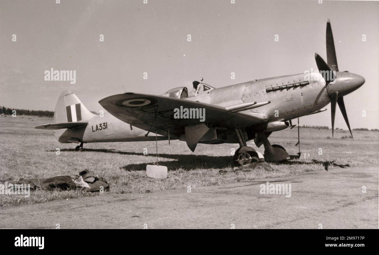 Supermarine Spitfire F21, LA331 Stock Photo - Alamy