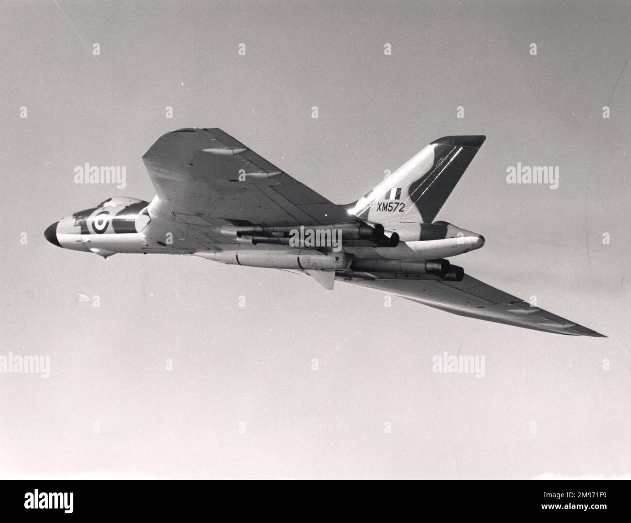 Avro Vulcan B2, XM572, armed with a Blue Steel ‘stand-off’ bomb Stock ...