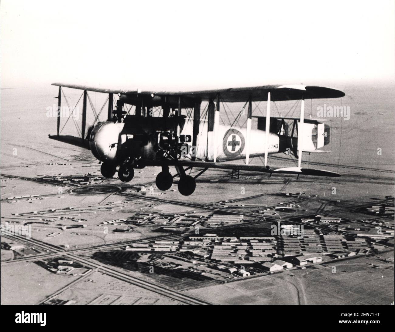 Vickers Vernon ambulance, J7143, of 45 Squadron over Hinaidi, Iraq ...