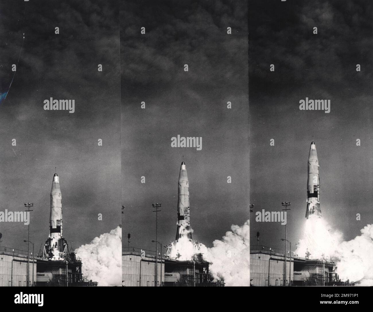 Sequence of photos of a succseeful test launch from the Air Force ...