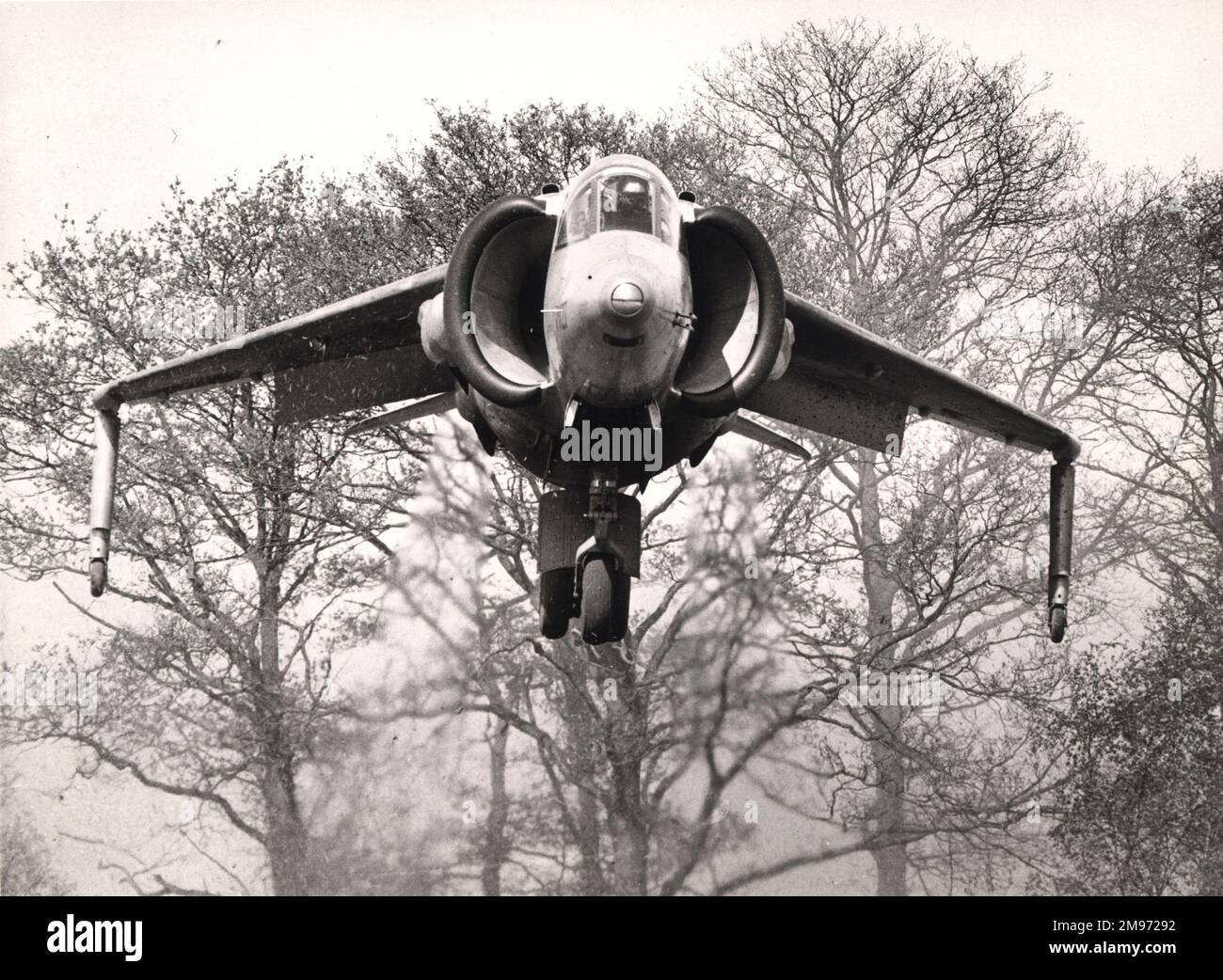 The first Hawker Siddeley Kestrel FGA1, XS688 Stock Photo - Alamy