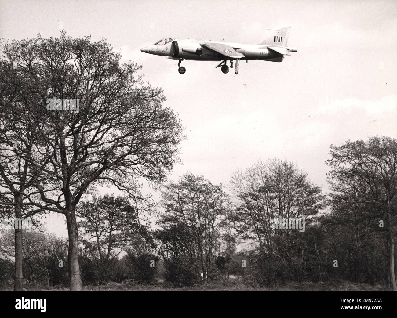 The first Hawker Siddeley Kestrel FGA1, XS688 Stock Photo - Alamy