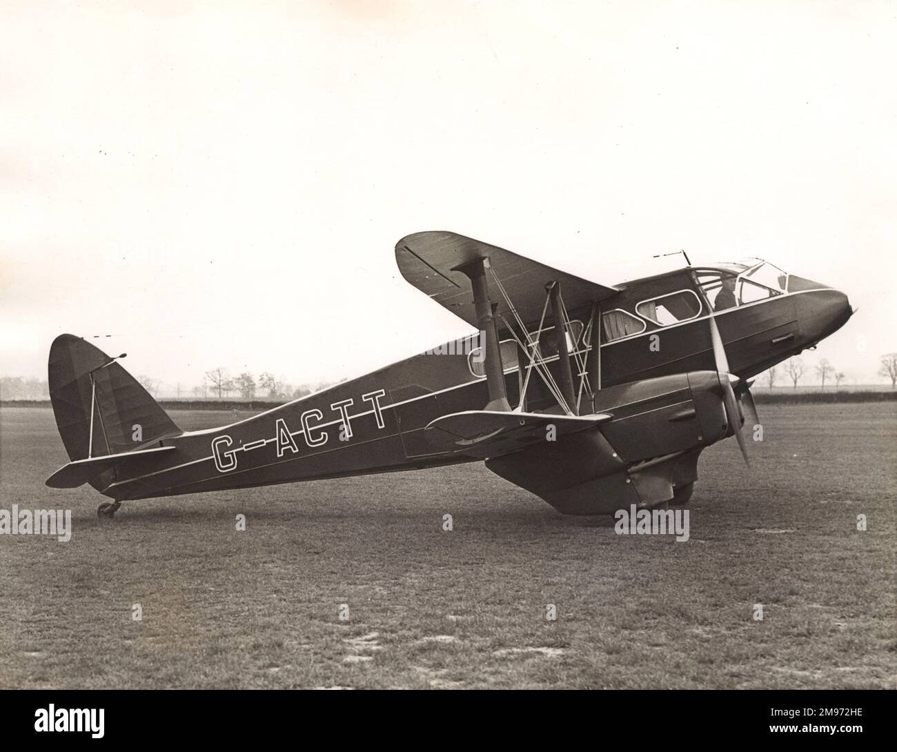 de Havilland DH89 Dragon Rapide, G-ACTT Stock Photo - Alamy