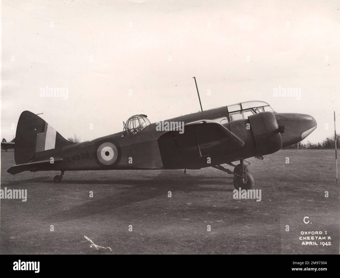 Airspeed AS10 Oxford I, L4539, was fitted experimentally with McLaren ...