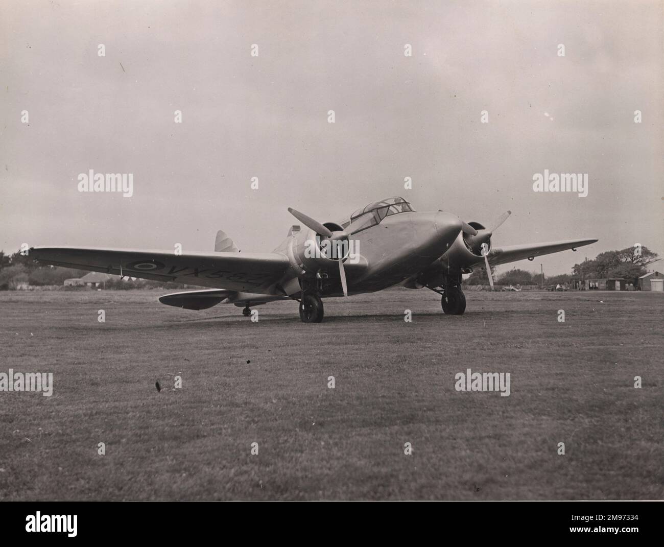 Airspeed AS65 Consul, VX587, was bought by the Ministry of Supply and ...