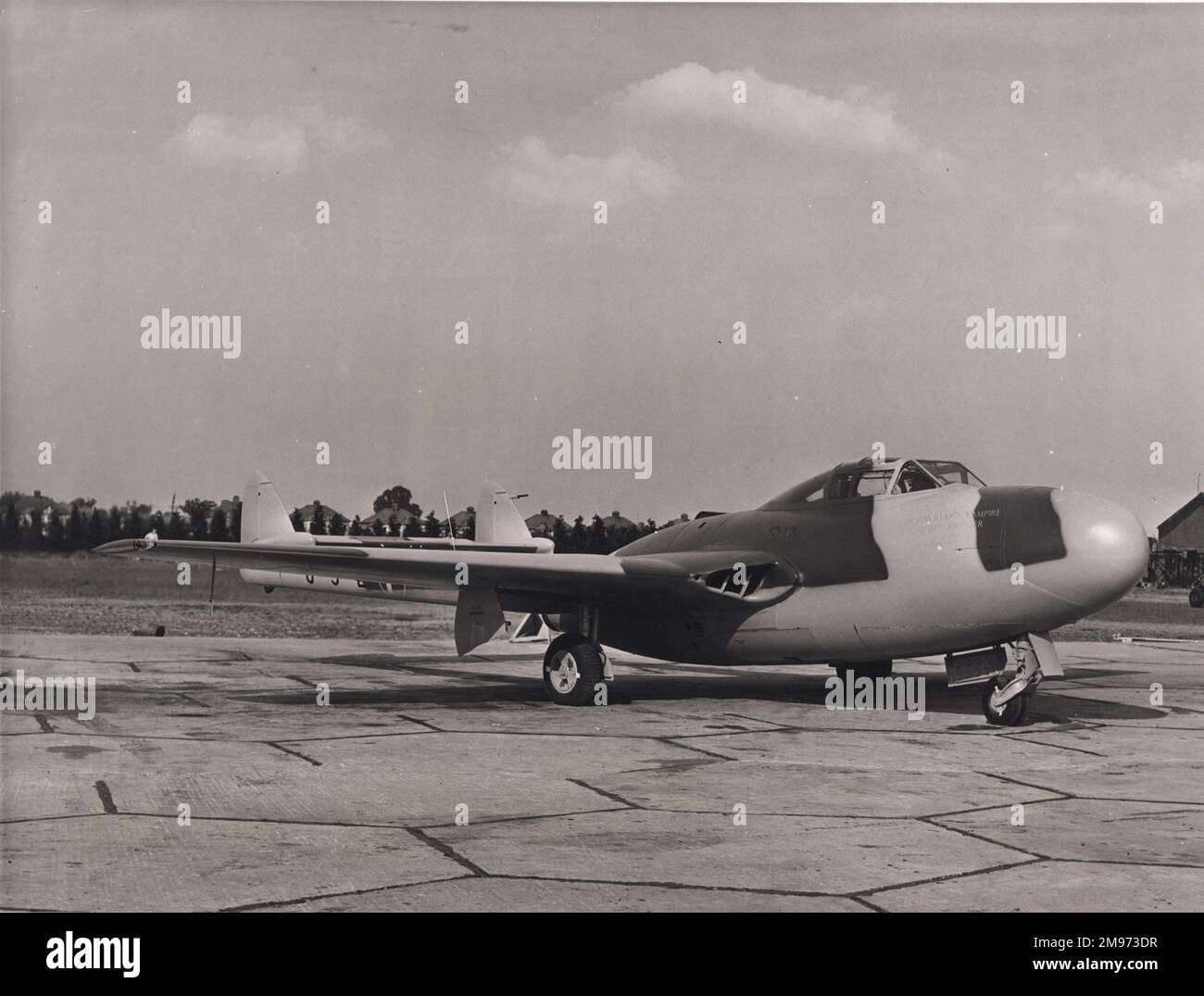 The prototype de Havilland DH113 Vampire night fighter, G-5-2 Stock ...