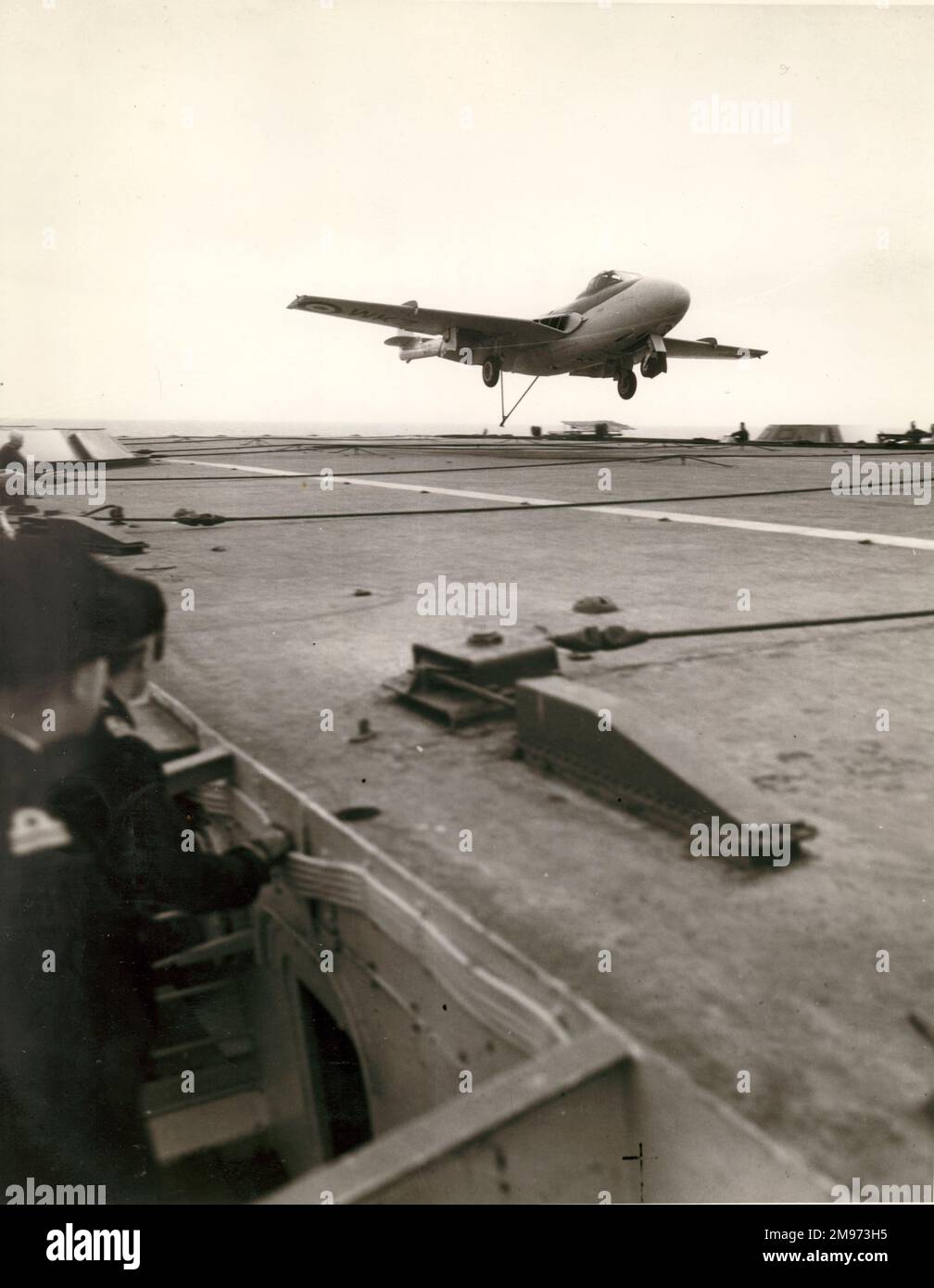 First prototype de Havilland Sea Venom NF20, WK376, during deck landing ...