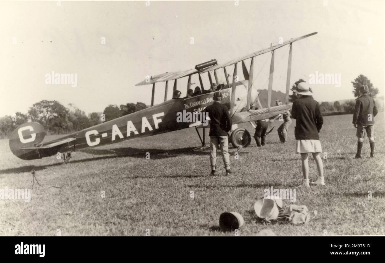 Avro 504K, G-AAAF, being used for joyriding. circa 1925 Stock Photo - Alamy