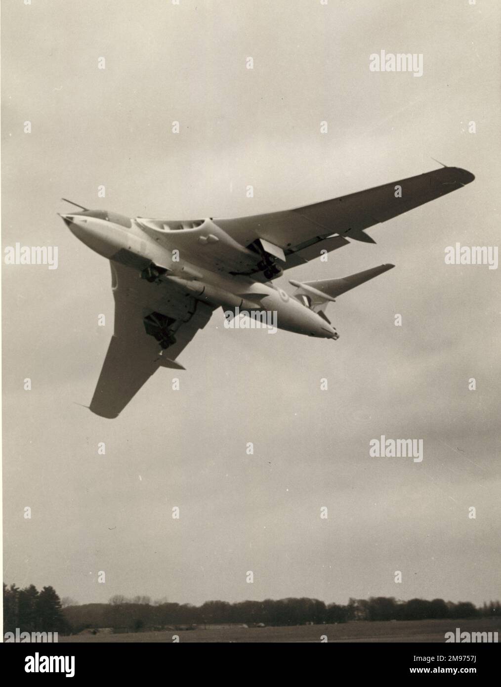 Handley Page Victor B2 armed with Blue Steel Stock Photo - Alamy