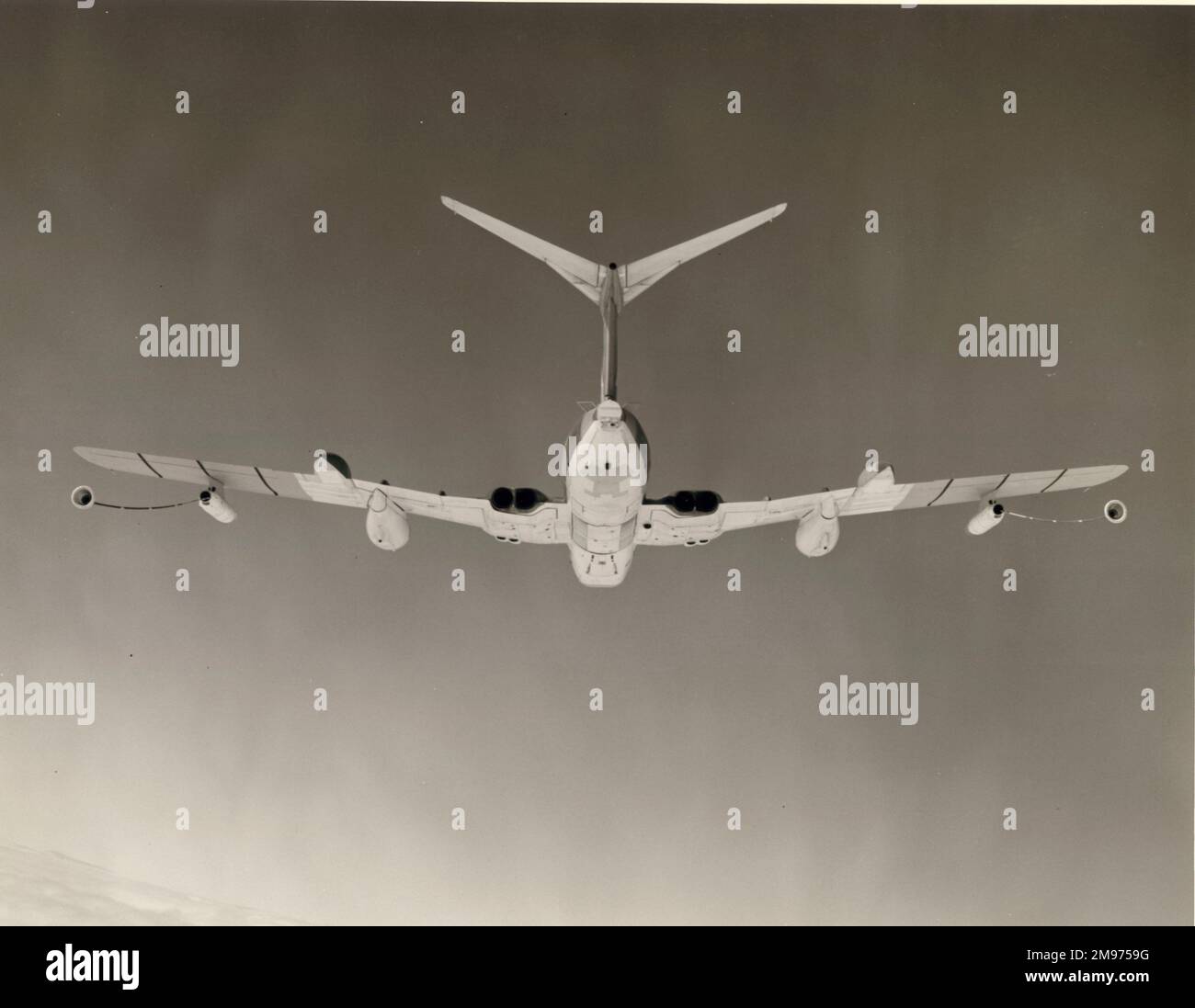 A receiver’s view of a Handley Page Victor K2 Stock Photo - Alamy