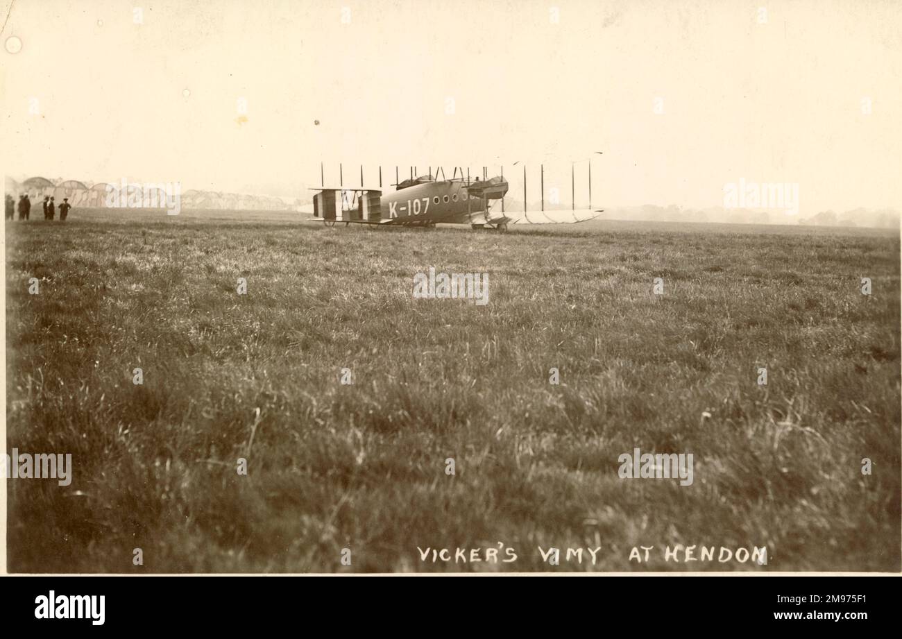 The prototype Vickers Vimy Commercial, K-107, at Hendon Stock Photo - Alamy
