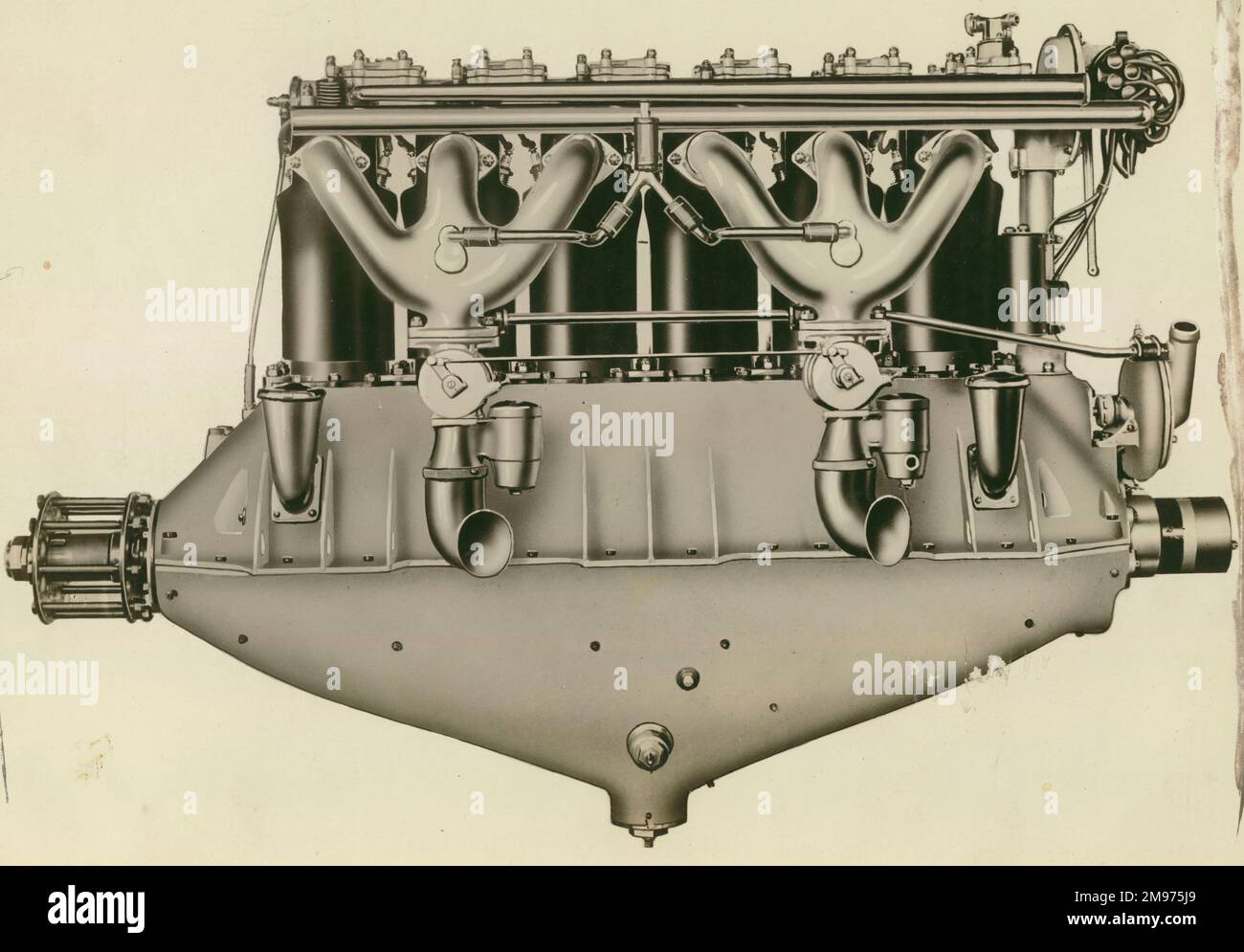 6 cylinder engine hi-res stock photography and images - Alamy