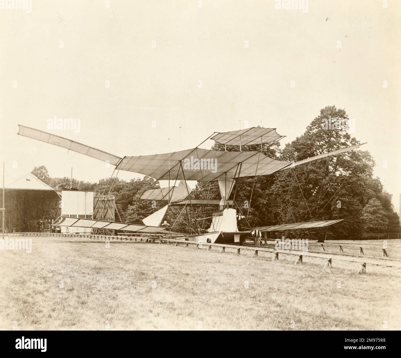 Maxim’s steam-driven biplane test rig, 1894 Stock Photo - Alamy