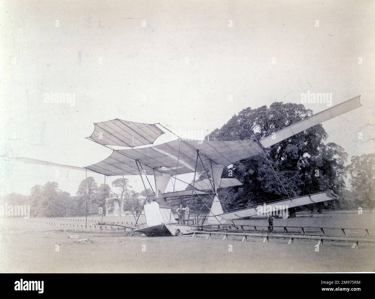 Hiram Maxim’s flying machine at Baldwyns Park, Kent, August 1894 Stock ...