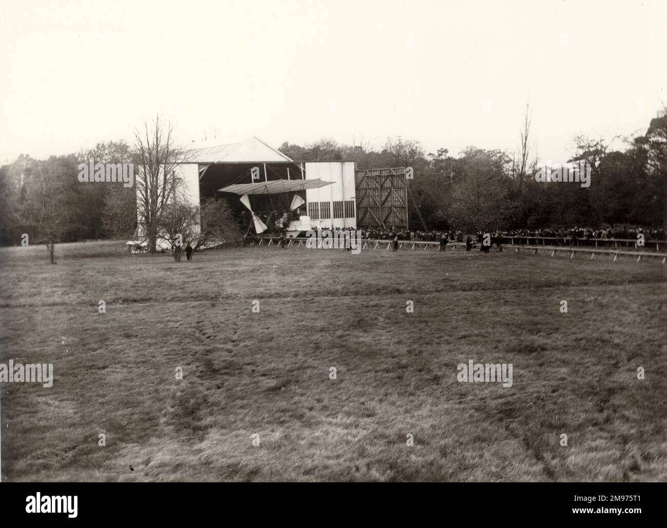 Maxim's flying machine hi-res stock photography and images - Alamy