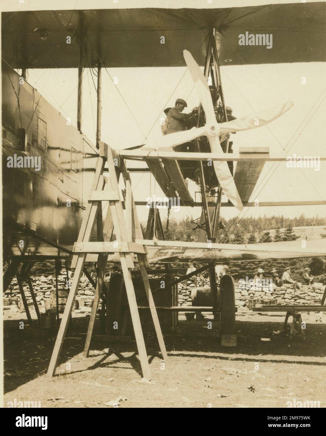 Handley Page V/1500, F7140, Atlantic, is reassembled at Harbour Grace ...