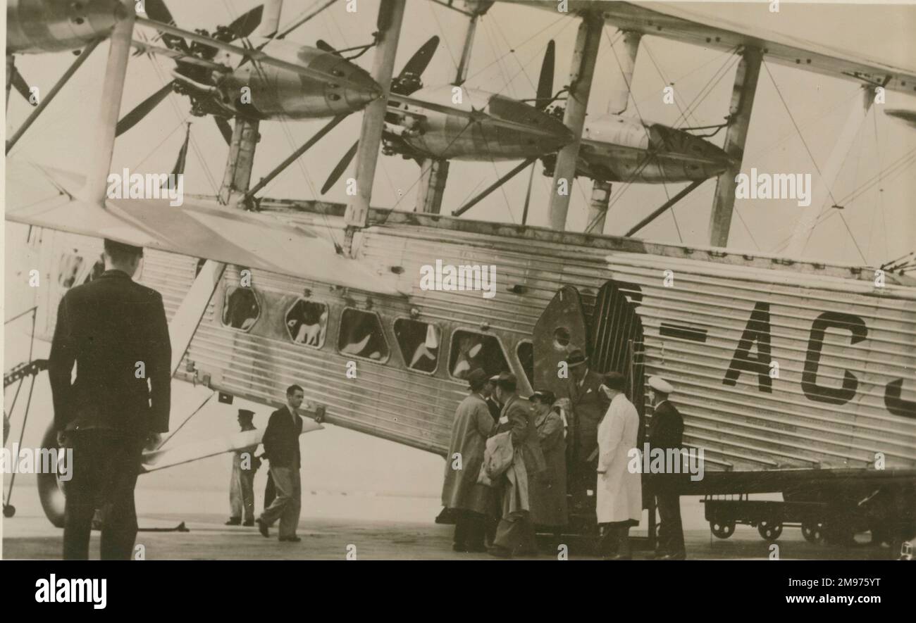 Short L17 Scylla, G-ACJJ Stock Photo - Alamy