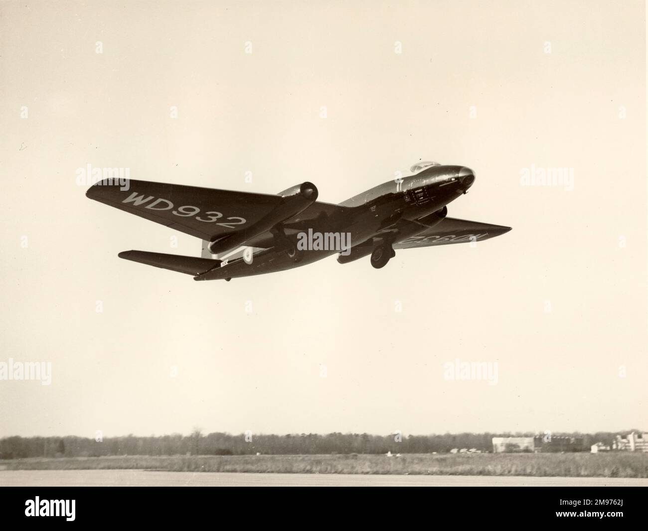 English Electric Canberra B2, WD932, was demonstrated to the Americans ...