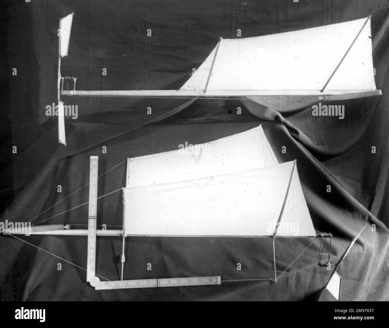 Dihedral angle hi-res stock photography and images - Alamy