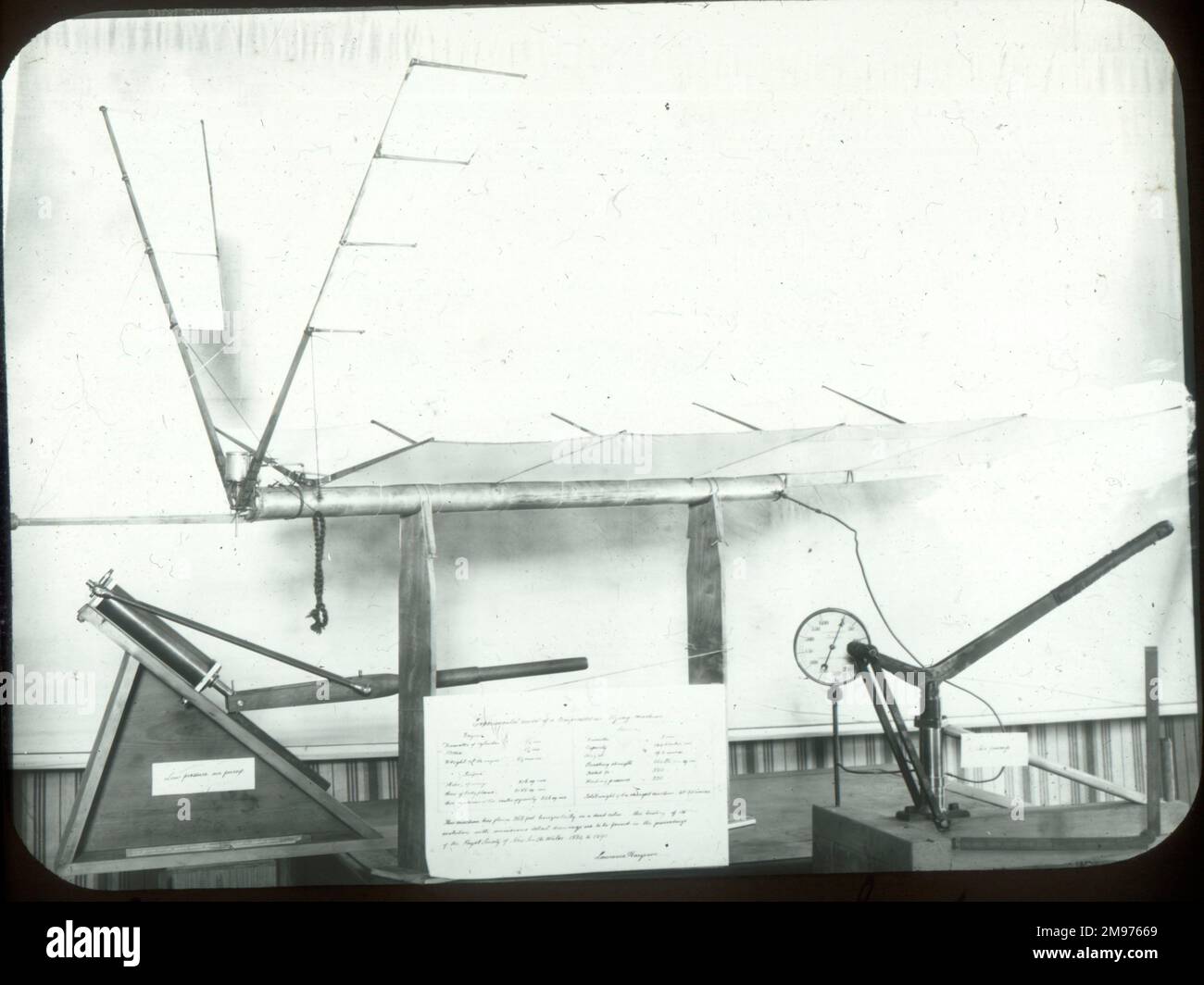 Compressed air flying machine. Hargrave Slide 26 Stock Photo - Alamy