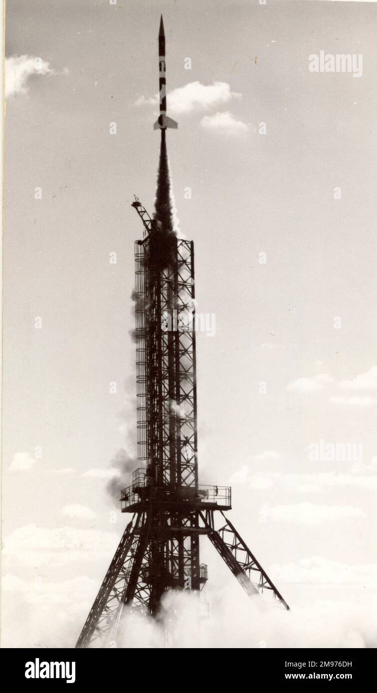 Sounding hi-res stock photography and images - Alamy